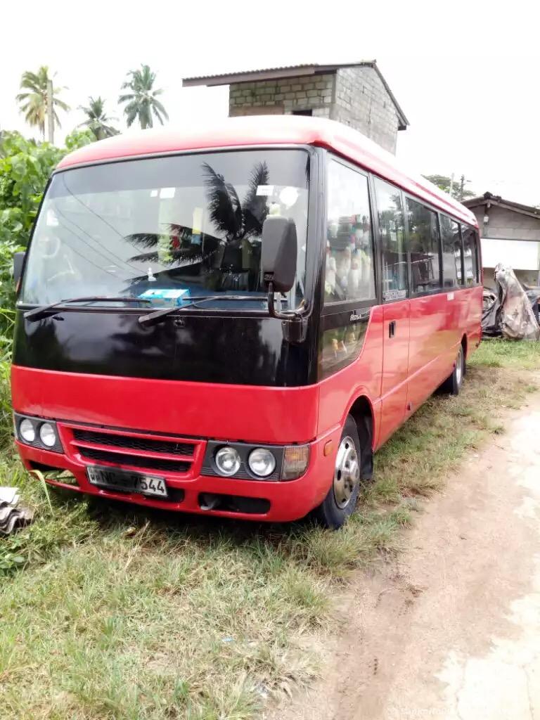 Sri Lanka Bus/Coach Rentals/Hire - Bola Rosa Bus