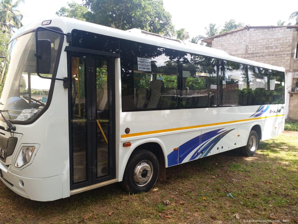 Sri Lanka Bus/Coach Rentals/Hire - Eicher AC Bus for hire