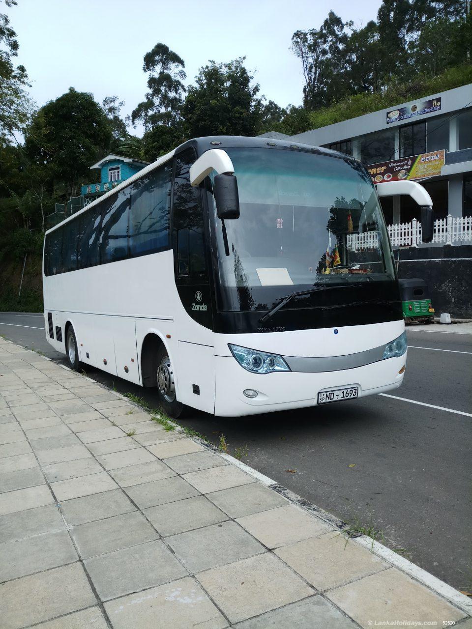 Sri Lanka Bus/Coach Rentals/Hire - A grand super luxury bus Channa tours